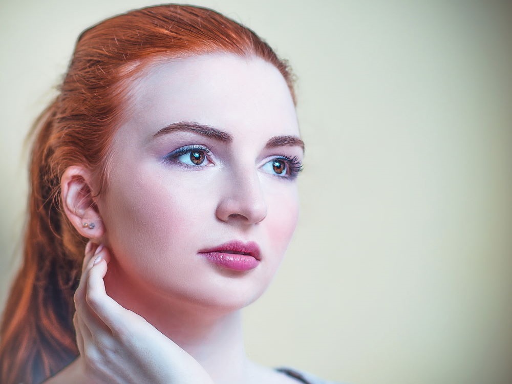 Pourquoi la couleur rousse est tendance en 2021 pour les femmes de plus ...